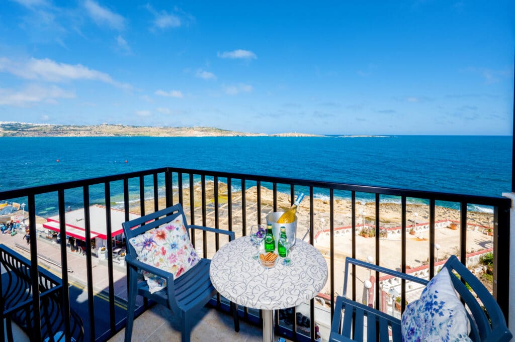 Islet Promenade Seafront Family Apartment with 2 balconies - Bugibba ...